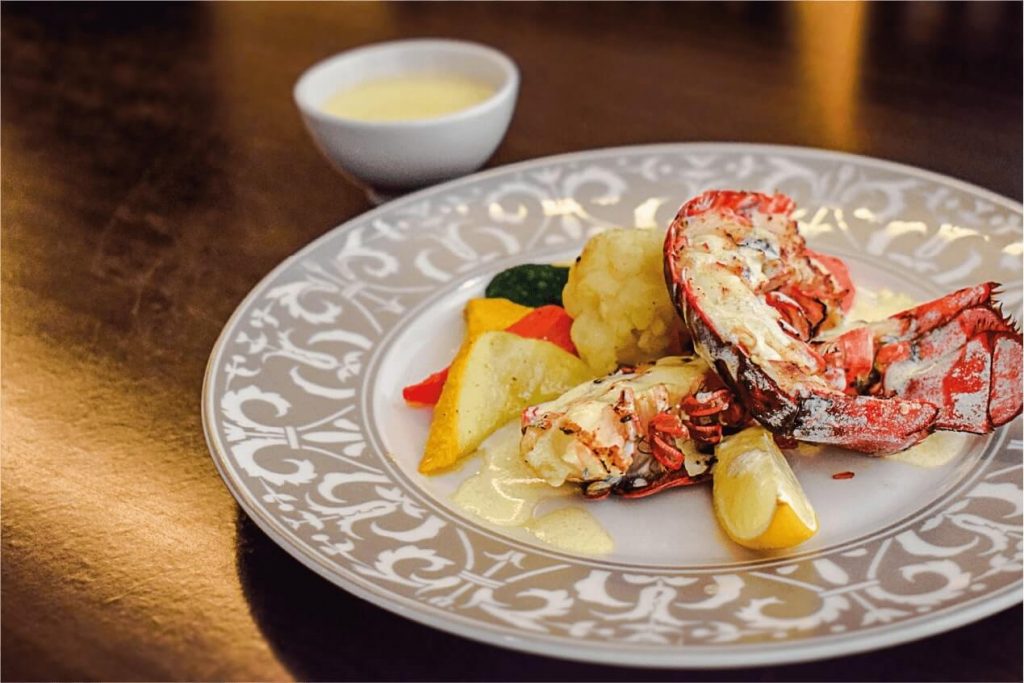 Al Maha Restaurant - Sapphire